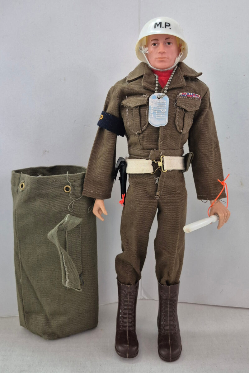 1964 Hasbro G.I. Joe Action Soldier Figure in Complete Military Police ...